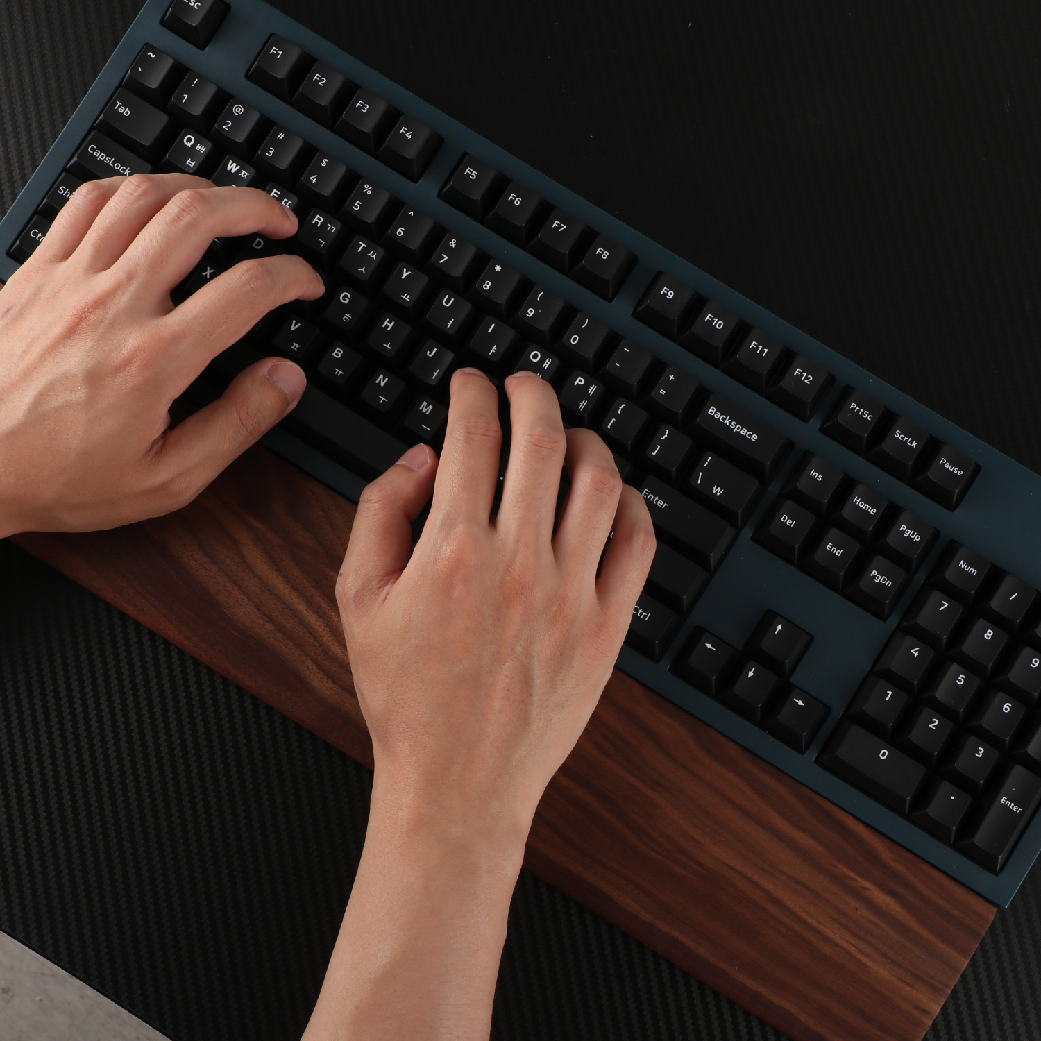 TPM1 어고노믹 월넛 팜레스트 | ABKO